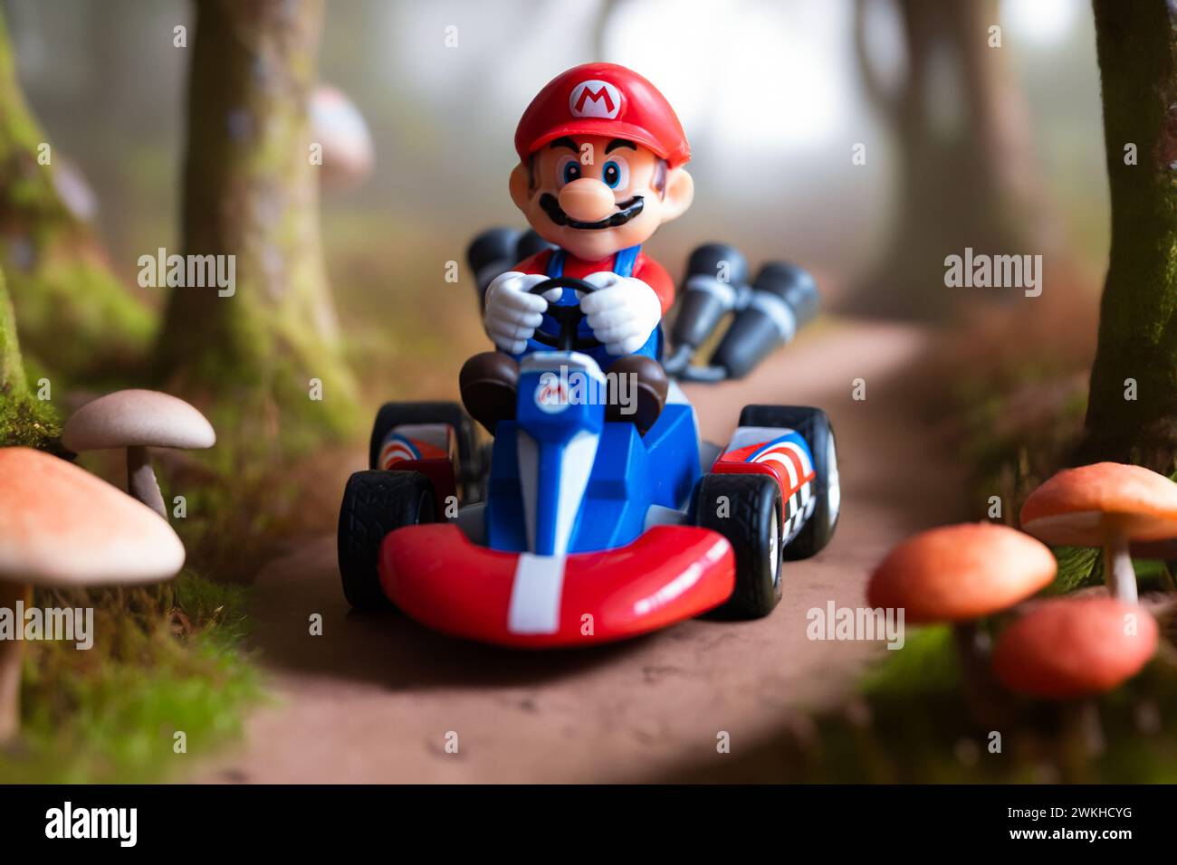 Mario kart racing video game hi-res stock photography and images - Alamy