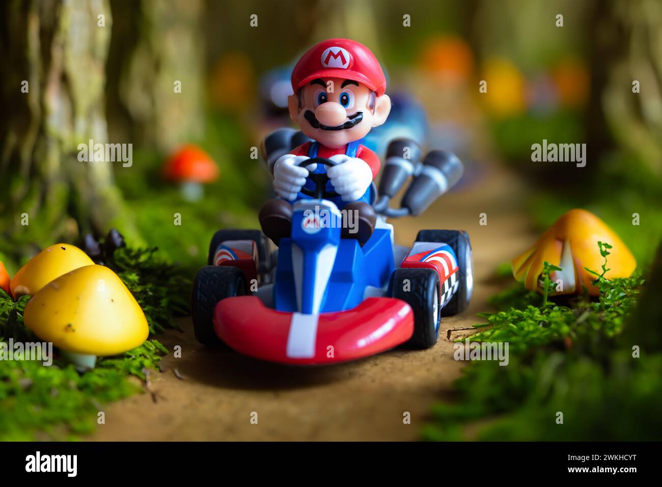 Mario kart racing video game hi-res stock photography and images - Alamy