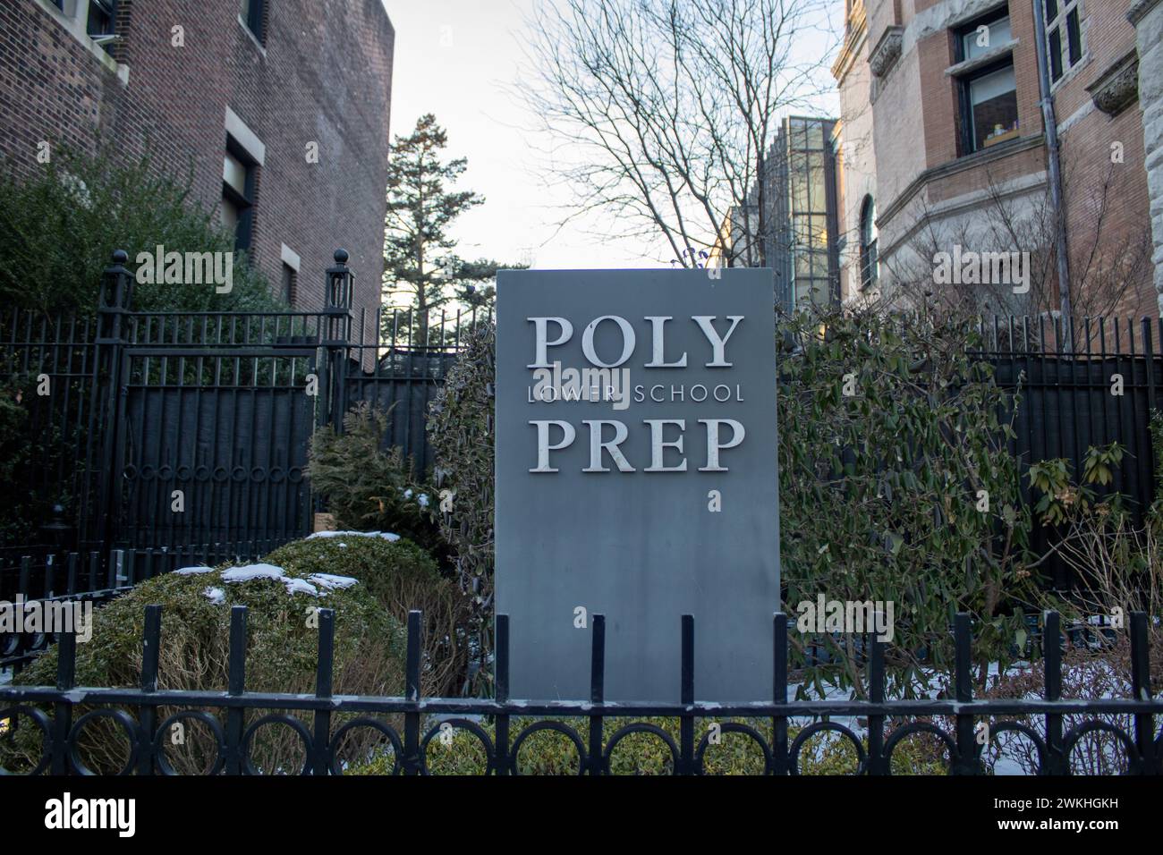 Yard entrance sign hi-res stock photography and images - Alamy