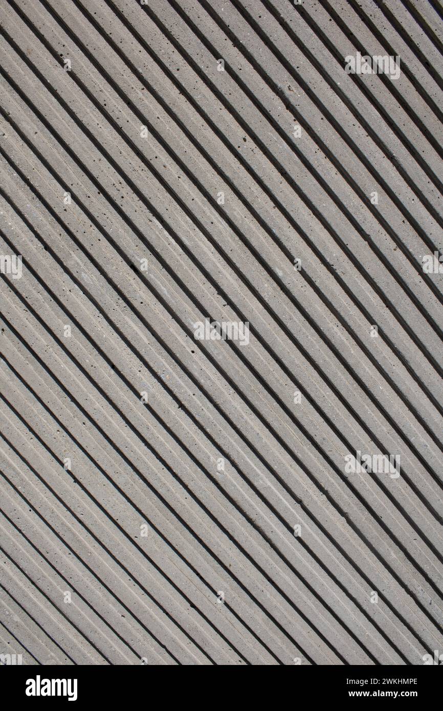 Linear wall hi-res stock photography and images - Alamy