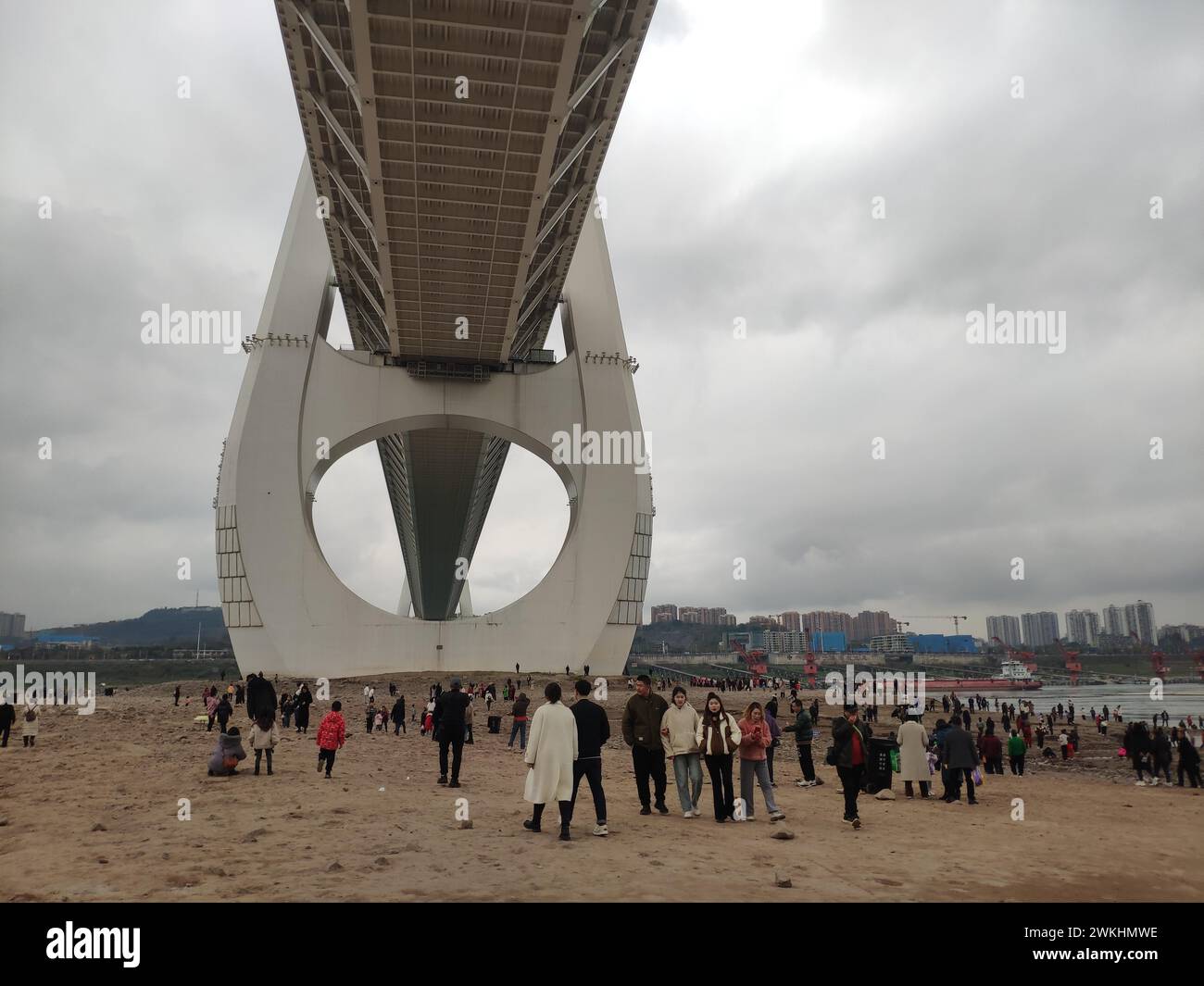 The mesmerizing visual effects of the Baijusi Yangtze River Bridge ...