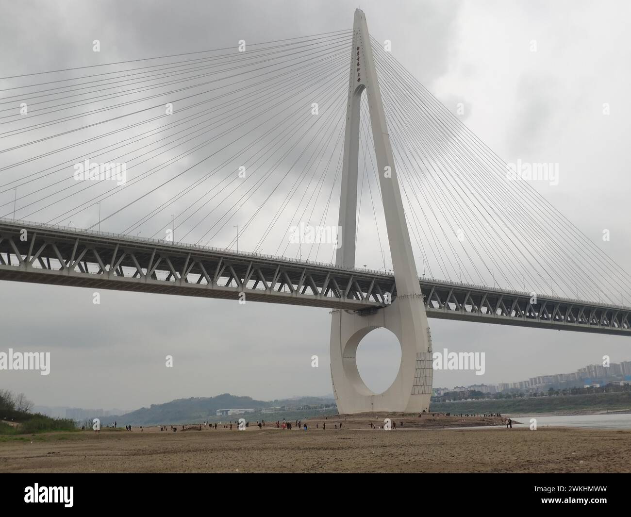 The mesmerizing visual effects of the Baijusi Yangtze River Bridge ...