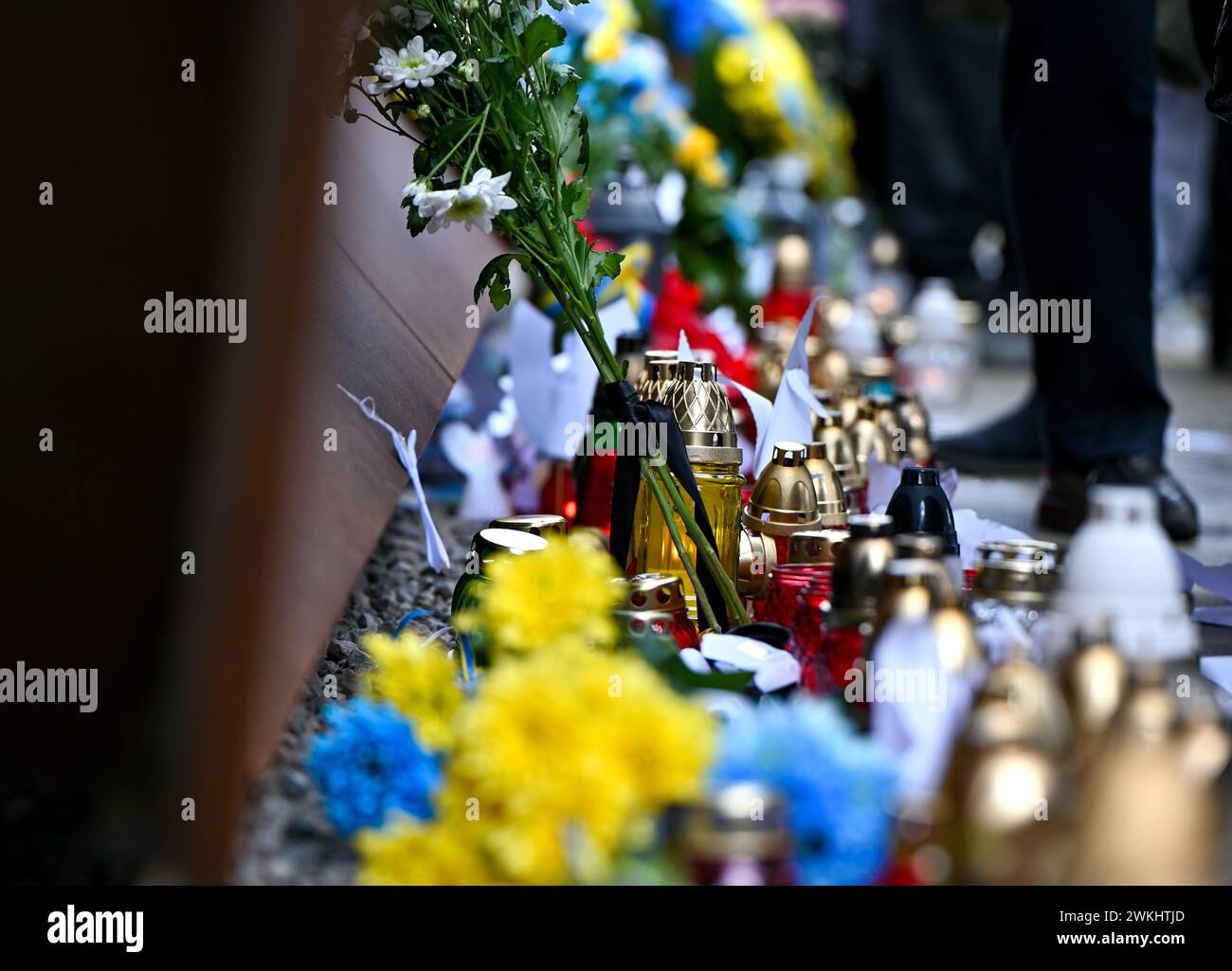 Non Exclusive: LVIV, UKRAINE - FEBRUARY 20, 2024 - Vigil lanterns are ...