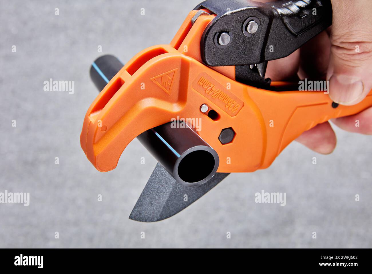 Ratchet pipe cutter hi-res stock photography and images - Alamy