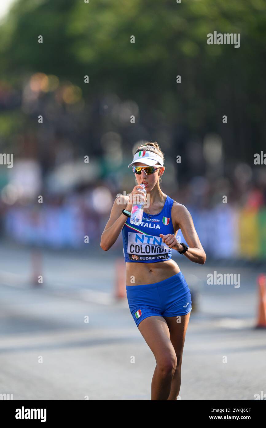 Nicole COLOMBI participating in the 35 KILOMETRES RACE WALK at the ...