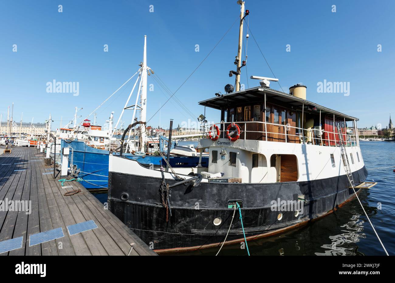 Ostra ship hi-res stock photography and images - Alamy