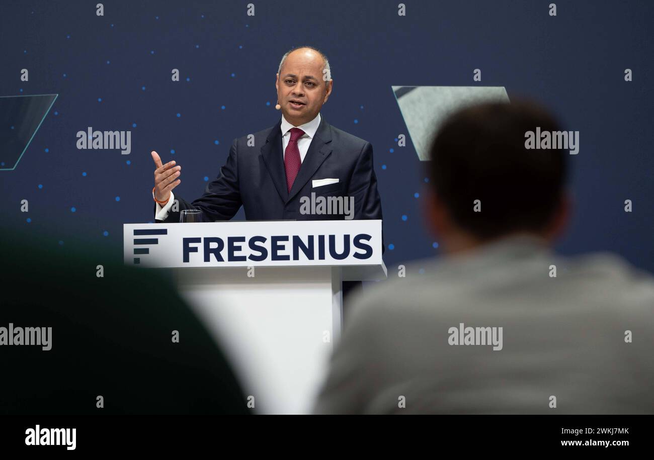 Michael SEN, Vorstandsvorsitzender, CEO, bei seiner Rede ...