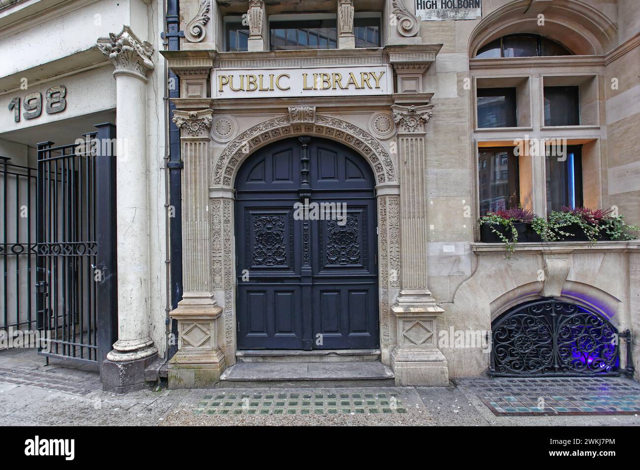 Holborn street hi-res stock photography and images - Alamy