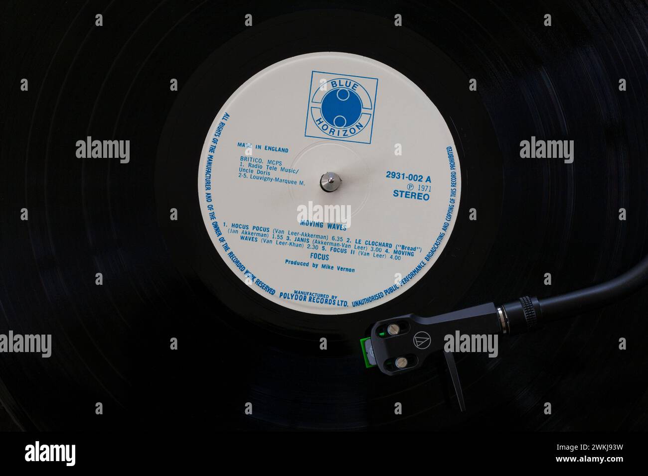 Focus Moving Waves vinyl record album LP with tonearm, cartridge ...