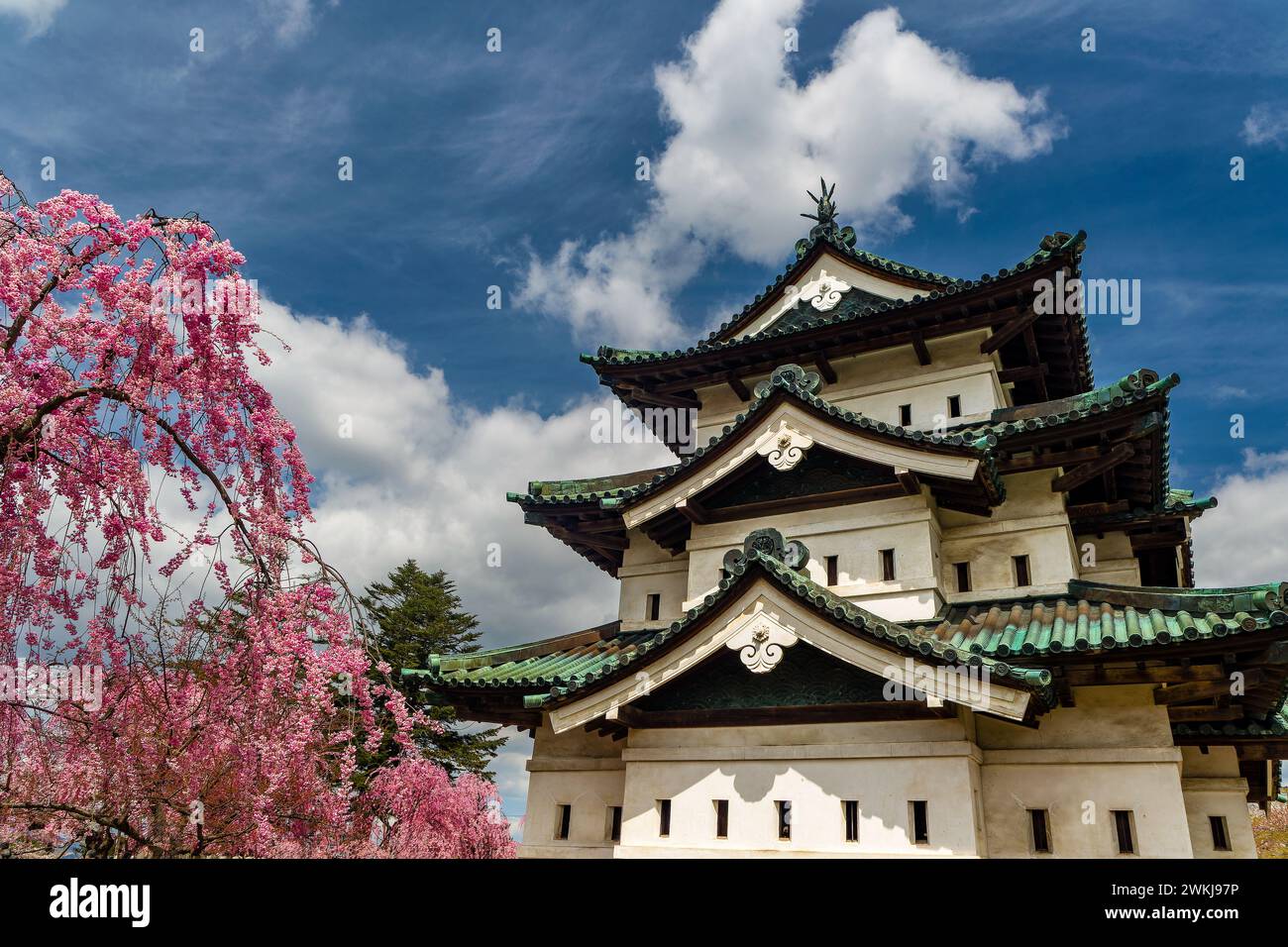 Old japanese castle hi-res stock photography and images - Alamy