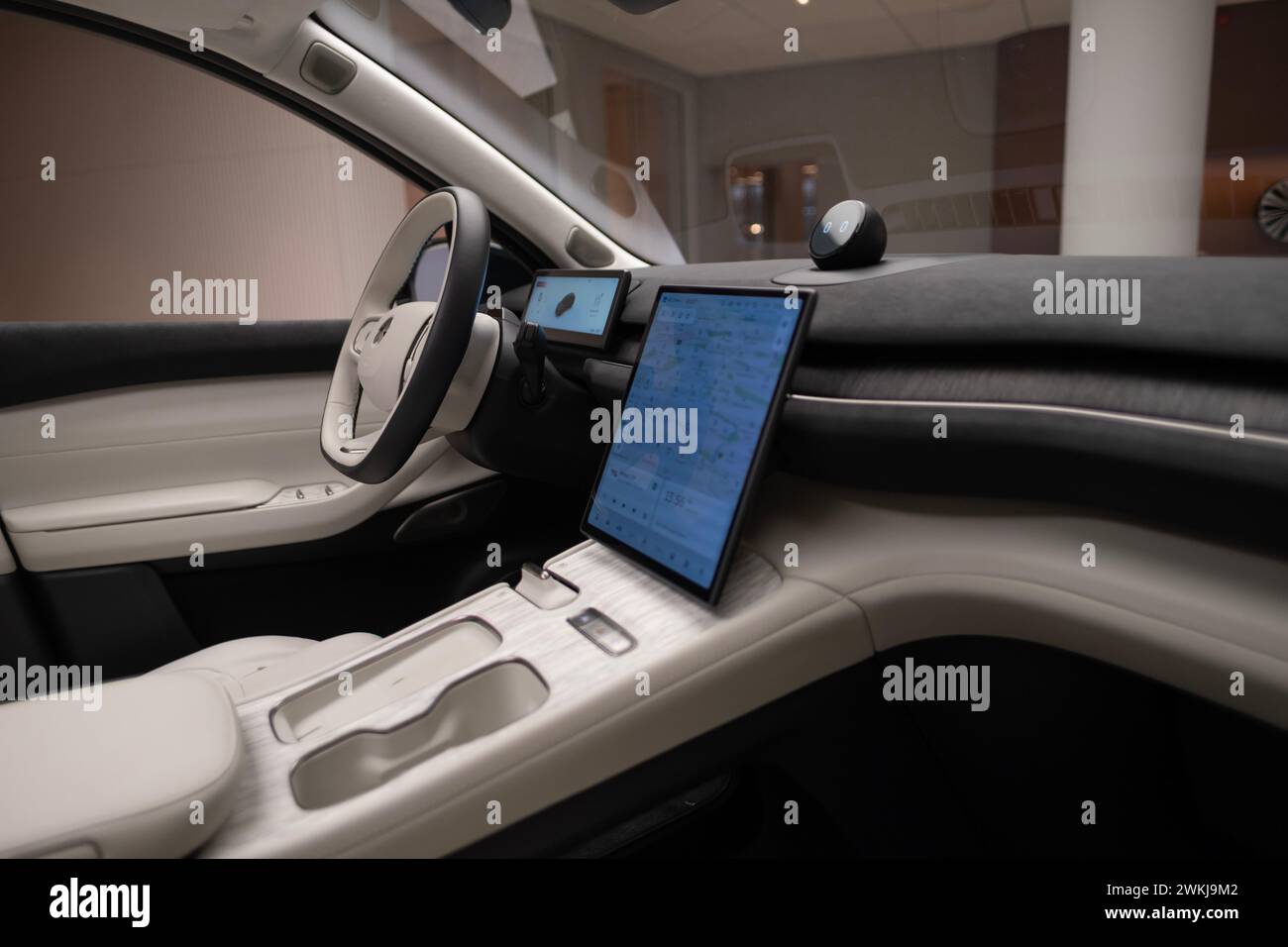 close-up steering wheel, Interior, cockpit NIO EL7, digital panel ...