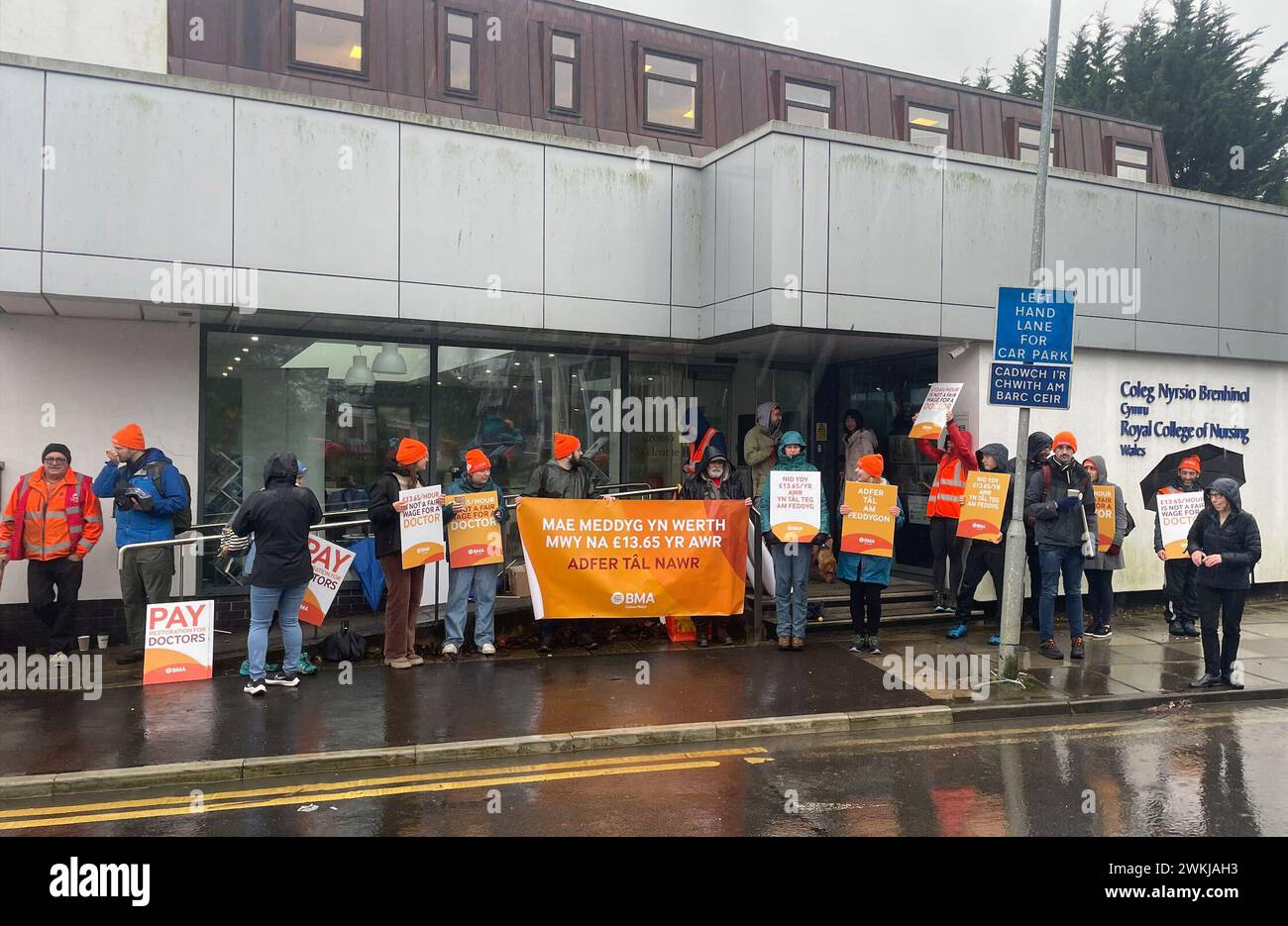 Welsh junior doctors on the picket line outside the University Hospital ...