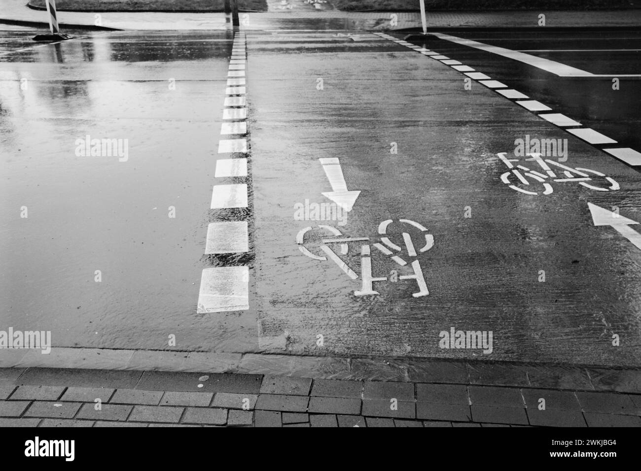 Stop cycle race sign hi-res stock photography and images - Alamy