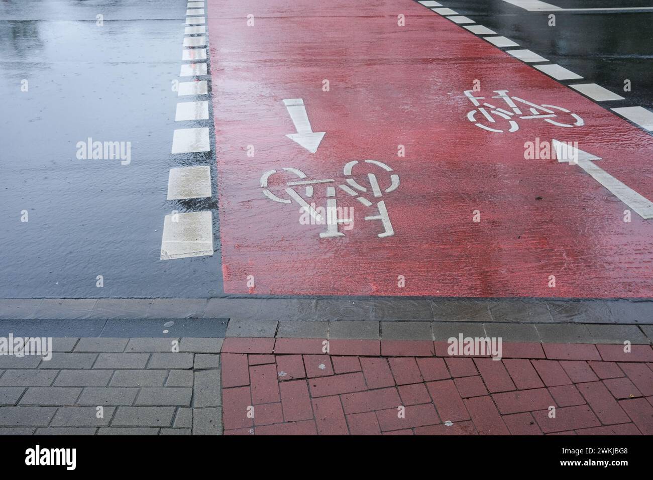 Stop cycle race sign hi-res stock photography and images - Alamy