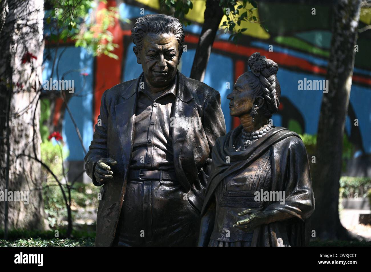 Statuen von Frida Kahlo und Diego Rivera im Frida Kahlo Park, Coyoacan ...