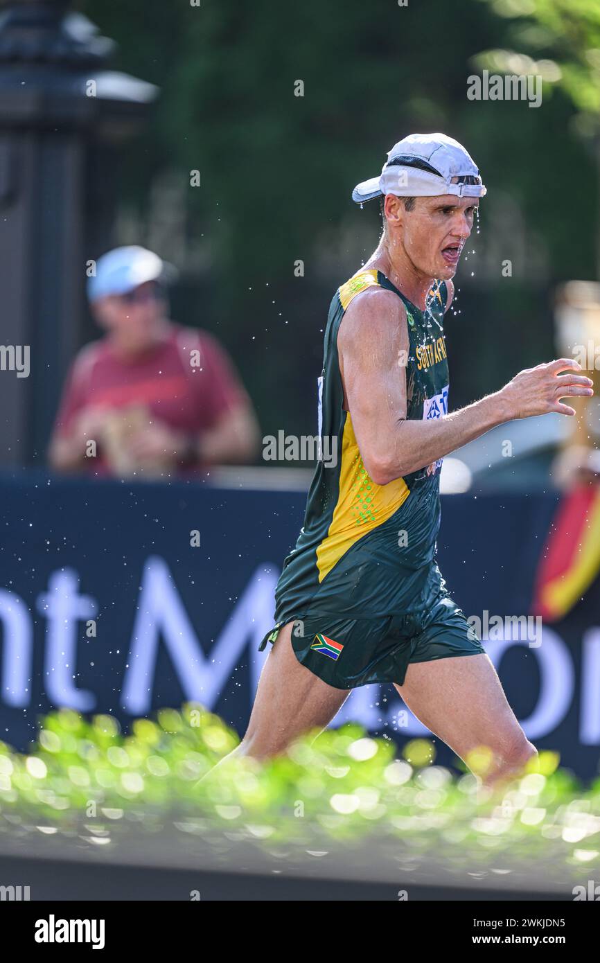 Wayne SNYMAN participating in the 35 KILOMETRES RACE WALK at the World ...