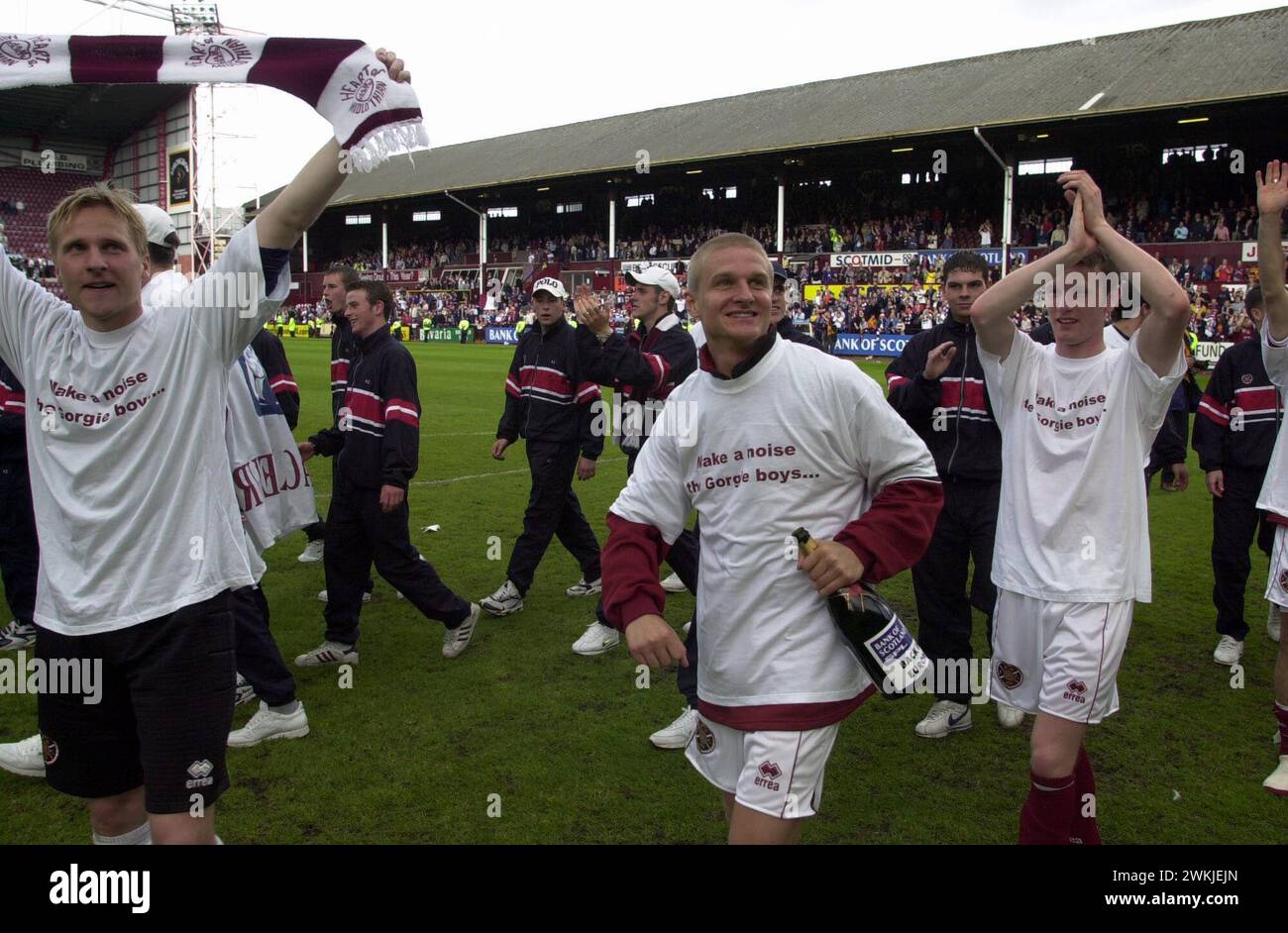Hibs celebrate hi-res stock photography and images - Alamy