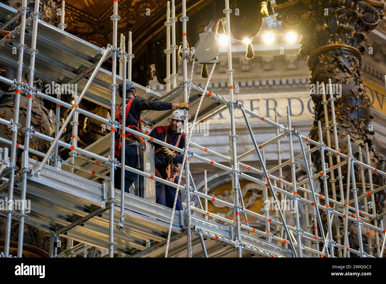 Workmen mount scaffolding around the 17th century, 95ft-tall bronze ...