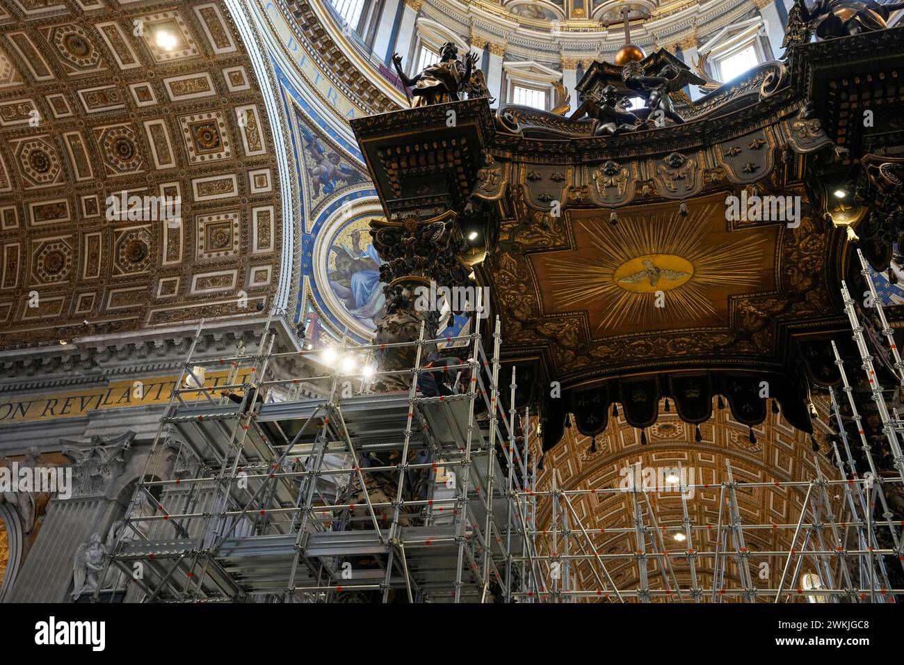 Workmen mount scaffolding around the 17th century, 95ft-tall bronze ...