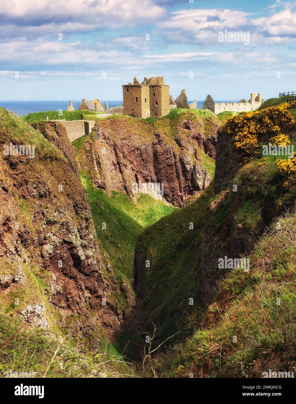 Scotland - Dunnotar castle, Scottish coast Stock Photo - Alamy