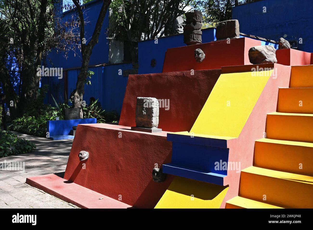 Frida kahlo museum coyoacan mexico hi-res stock photography and images ...
