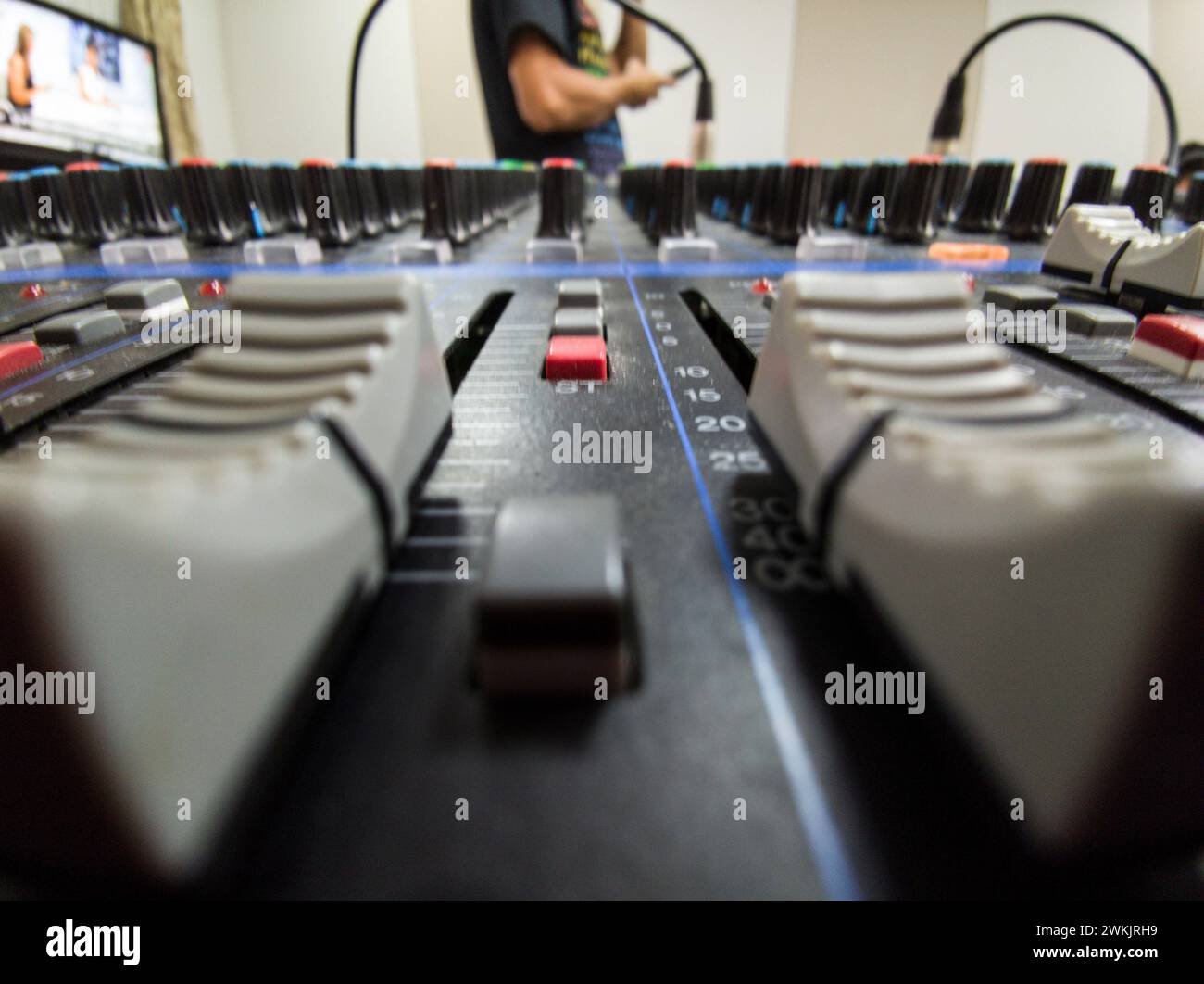 Mixing desk dials hi-res stock photography and images - Alamy