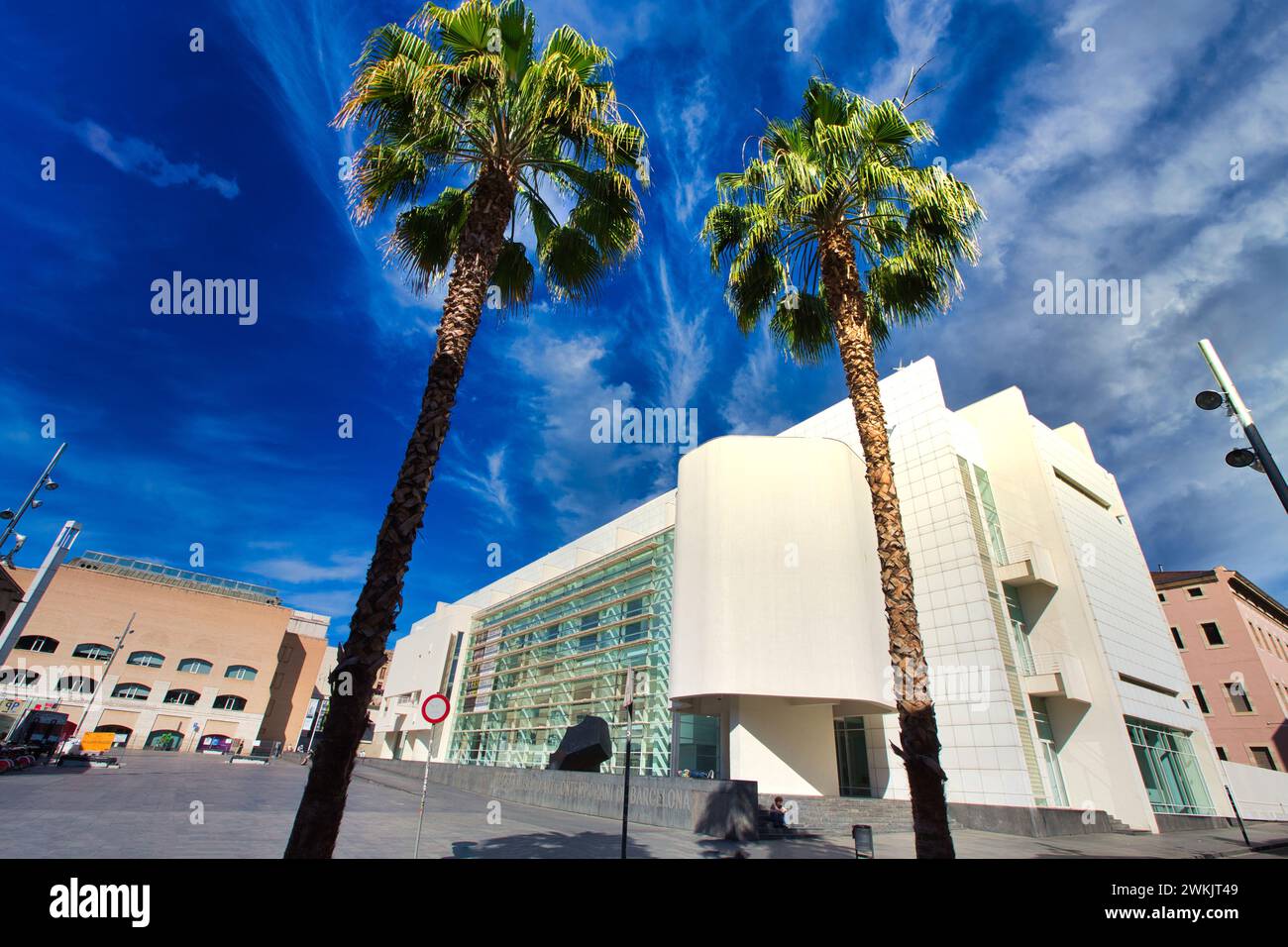 MACBA. Museum of Contemporary Art. by Richard Meier. Barcelona ...