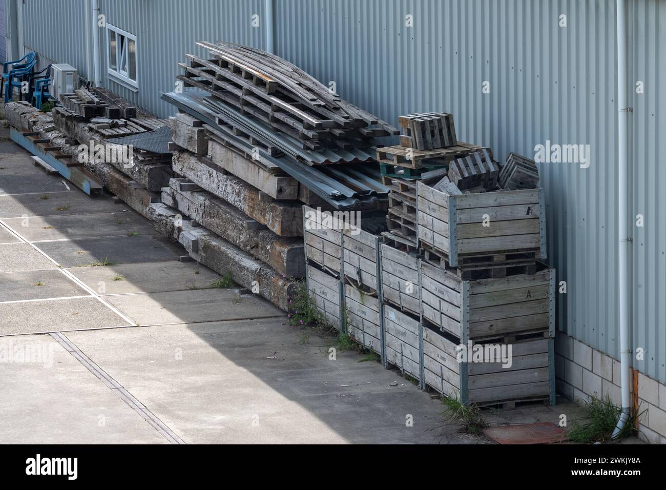 wooden boxes and packaging at a storage shed Stock Photo - Alamy
