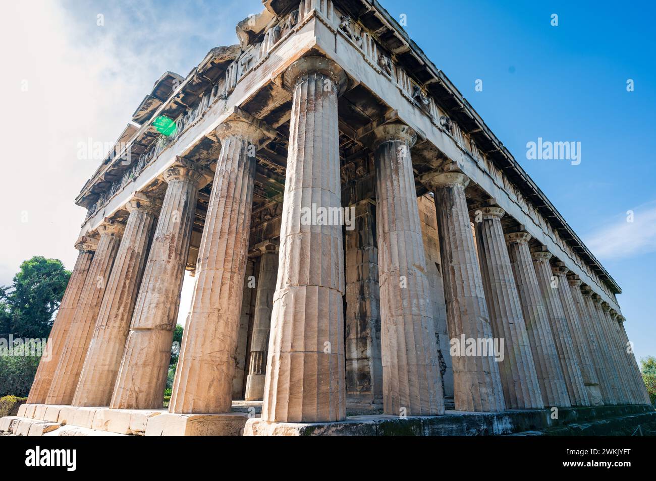 Colossal columns hi-res stock photography and images - Alamy