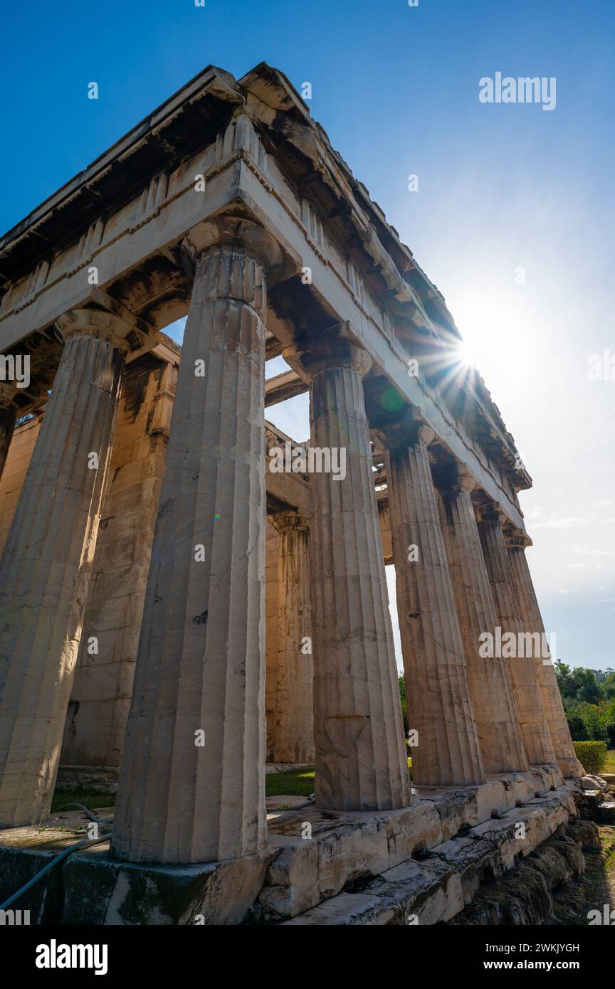 Colossal columns hi-res stock photography and images - Alamy
