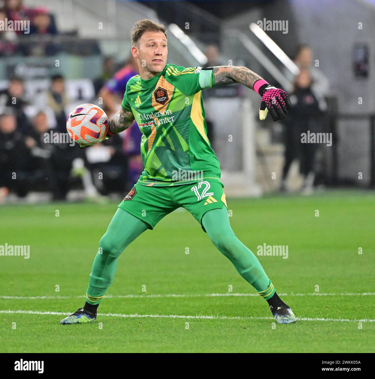 St. Louis, USA. 20th Feb, 2024. Houston Dynamo goalkeeper Steve Clark ...