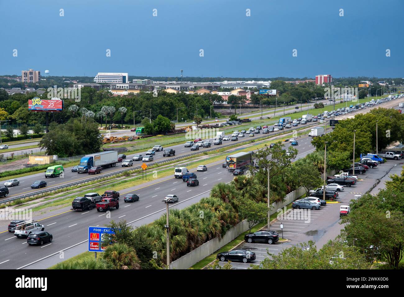 Heavy traffic travelling on Interstate 4 Florida Orlando America USA on ...