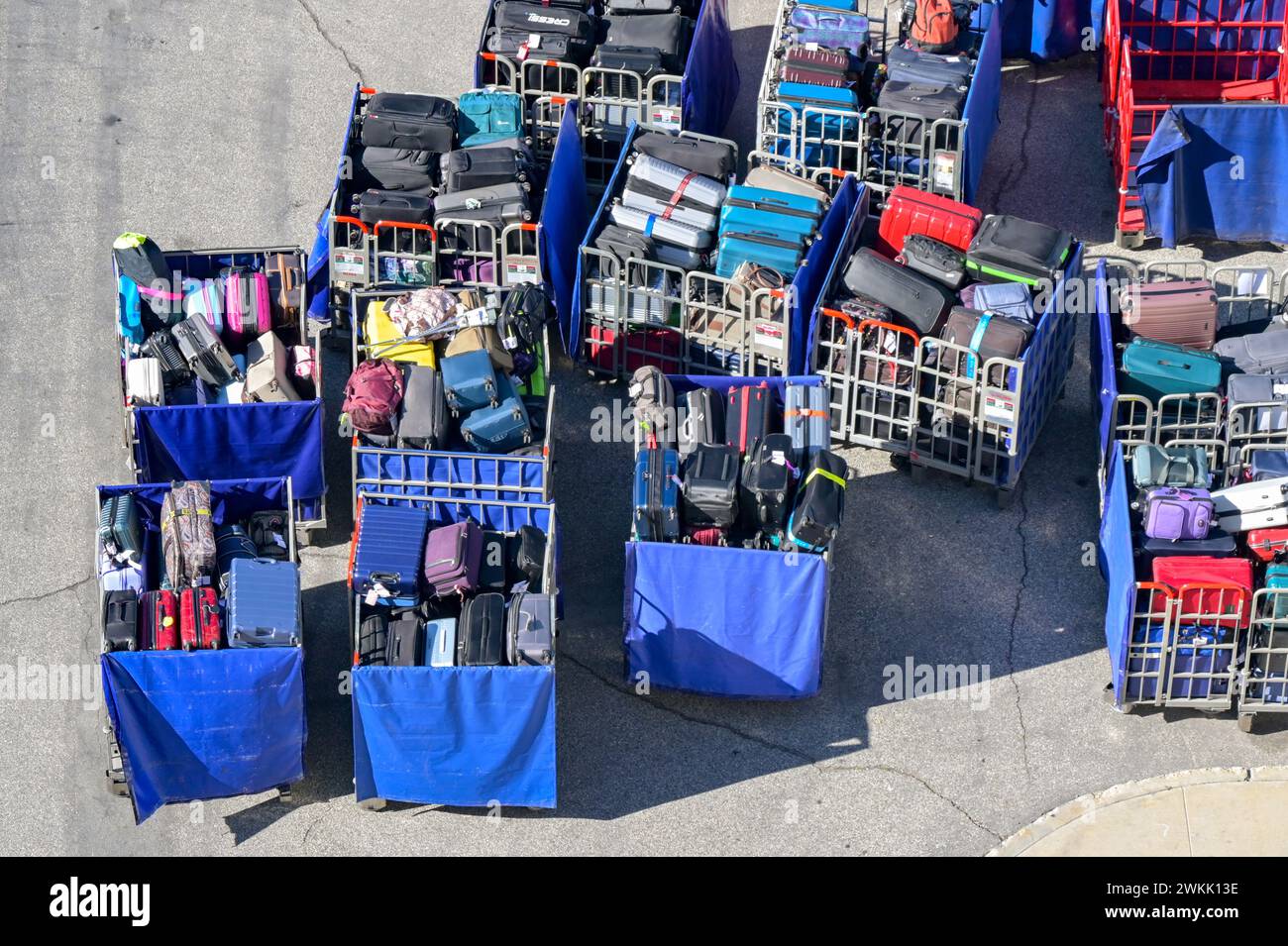 2024 loading hi-res stock photography and images - Alamy