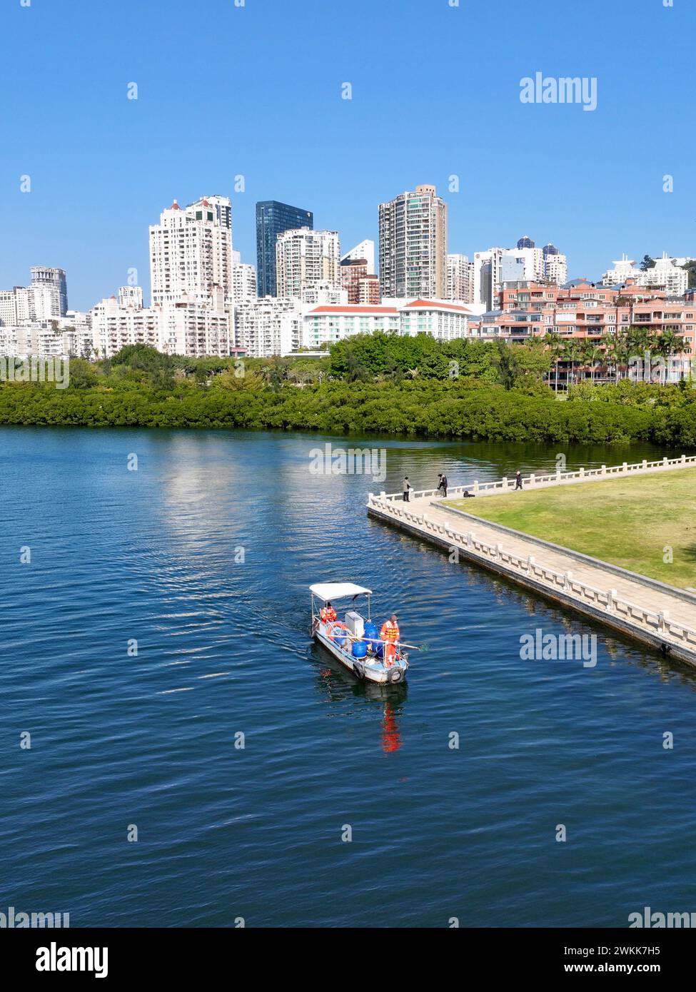 (240221) -- XIAMEN, Feb. 21, 2024 (Xinhua) -- An aerial drone photo ...
