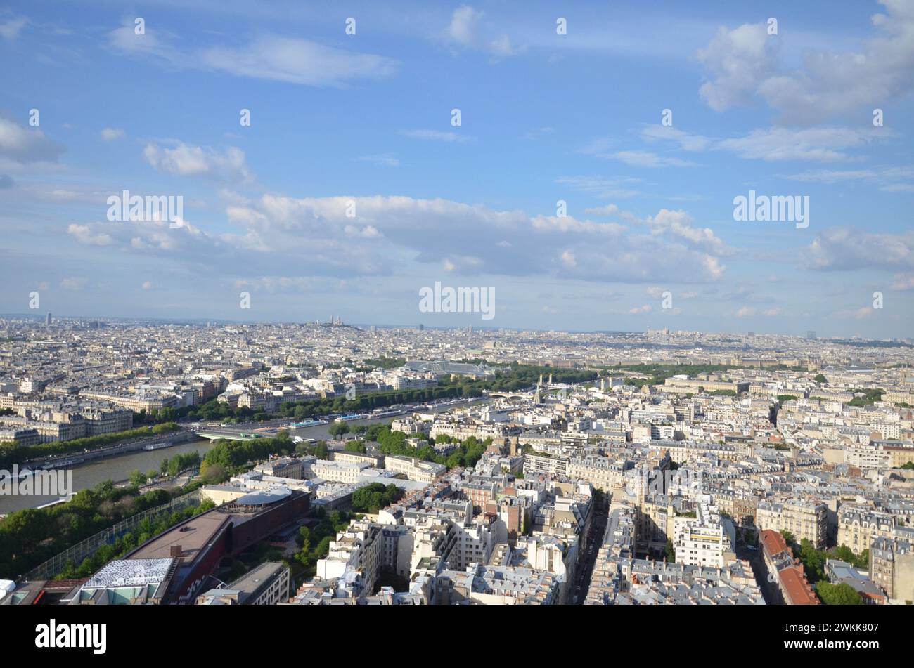 Seine paris aerial hi-res stock photography and images - Alamy