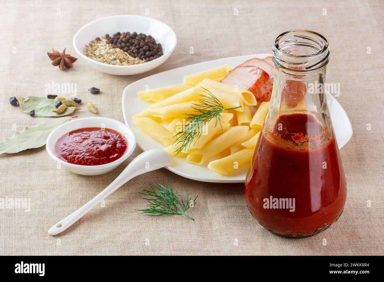 Catchup hi-res stock photography and images - Alamy