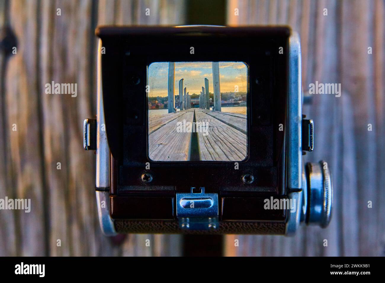 Dock framing hi-res stock photography and images - Alamy