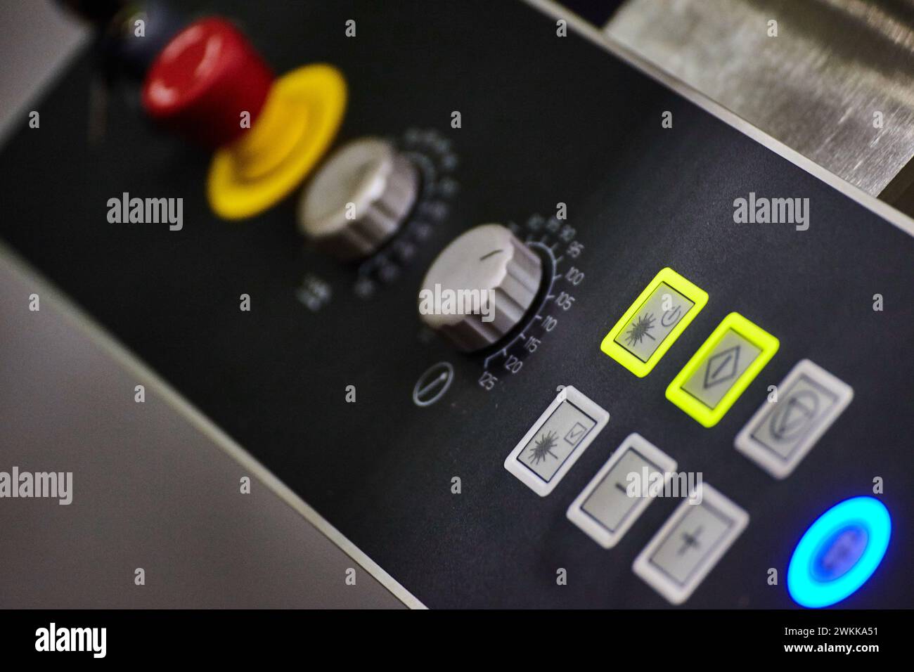 Operational dials hi-res stock photography and images - Alamy