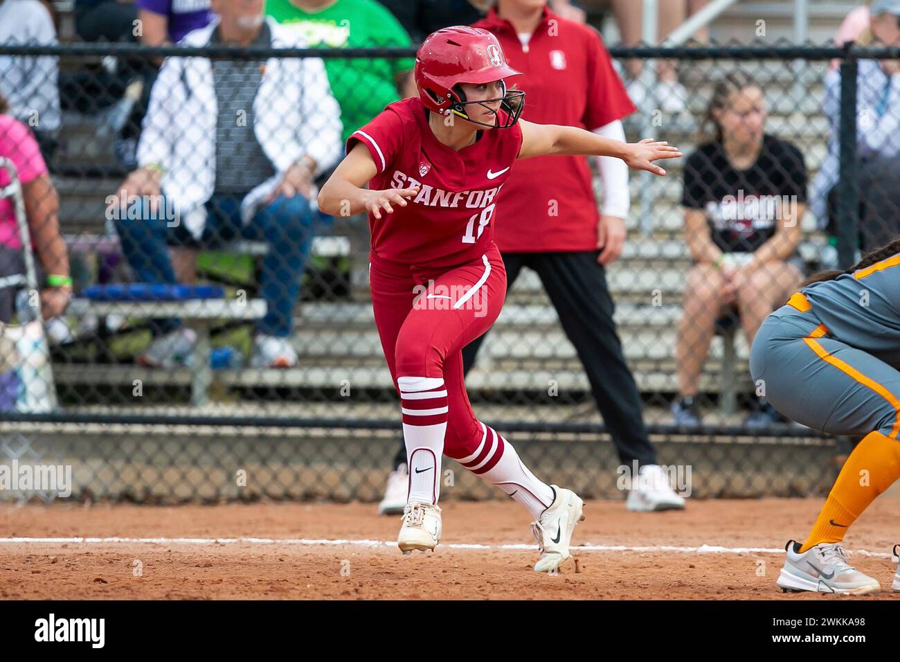 Stanford infielder Emily Jones (18) leads off base against Tennessee ...