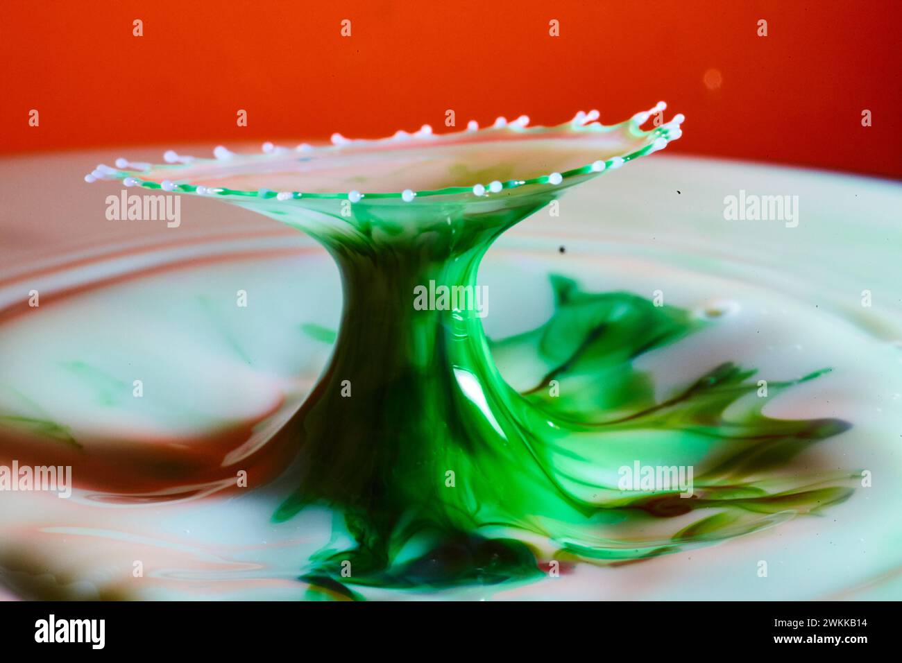 High contrast green art hi-res stock photography and images - Alamy