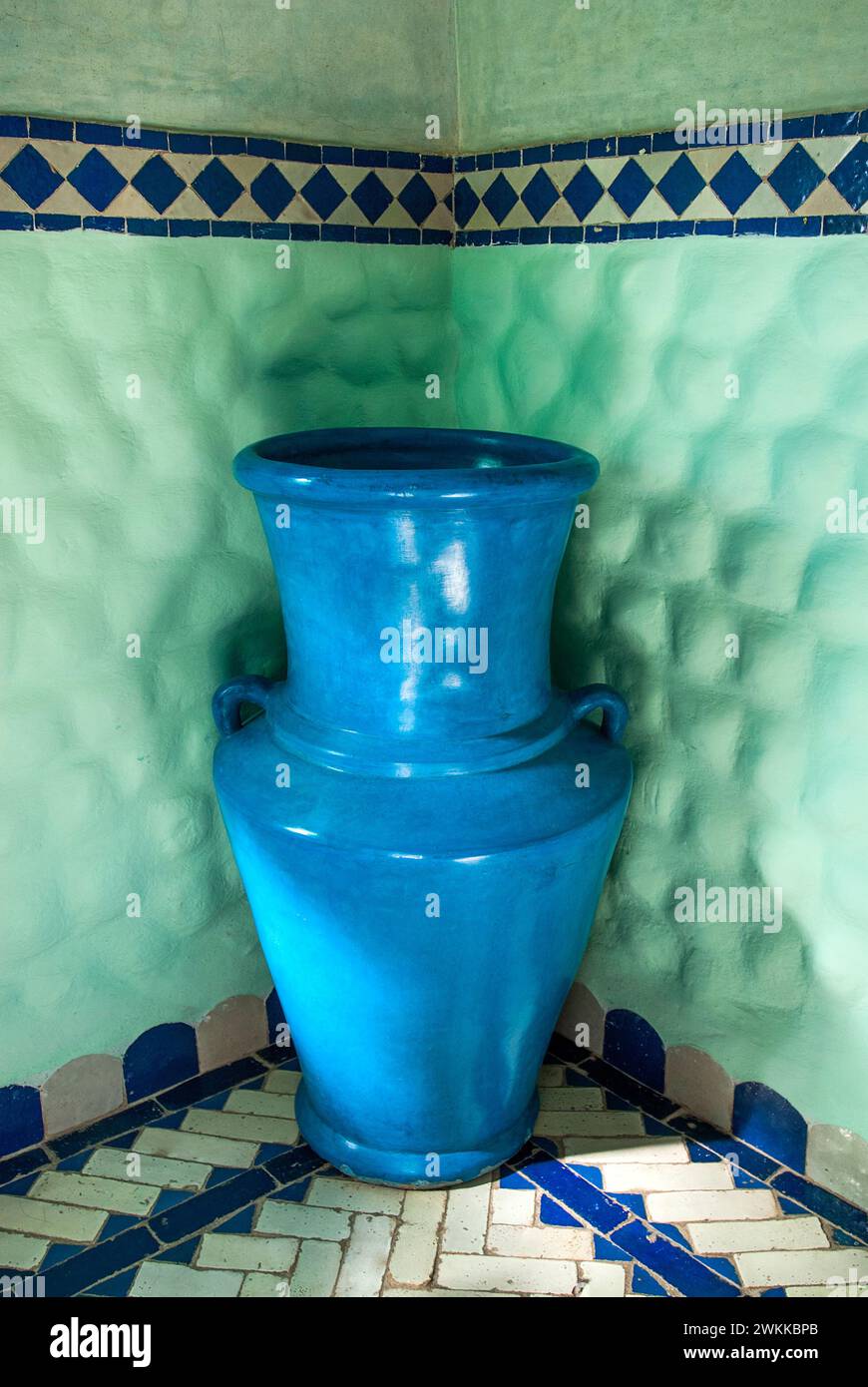 Moroccan clay tiles hi-res stock photography and images - Alamy