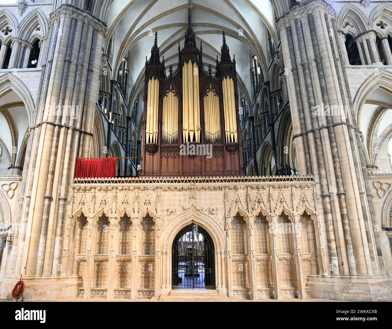 Medieval choir screen hi-res stock photography and images - Alamy