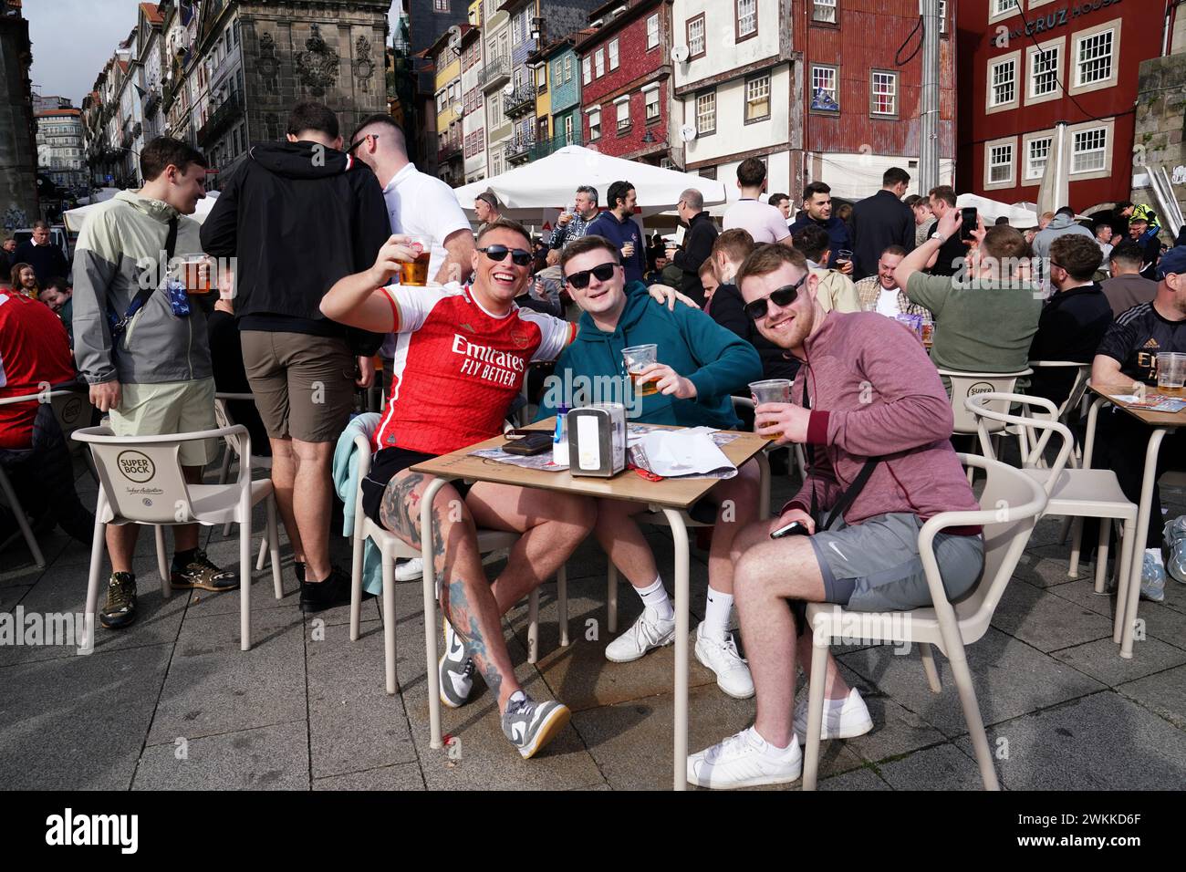 Arsenal fans enjoying a drink in Porto before the UEFA Champions League ...