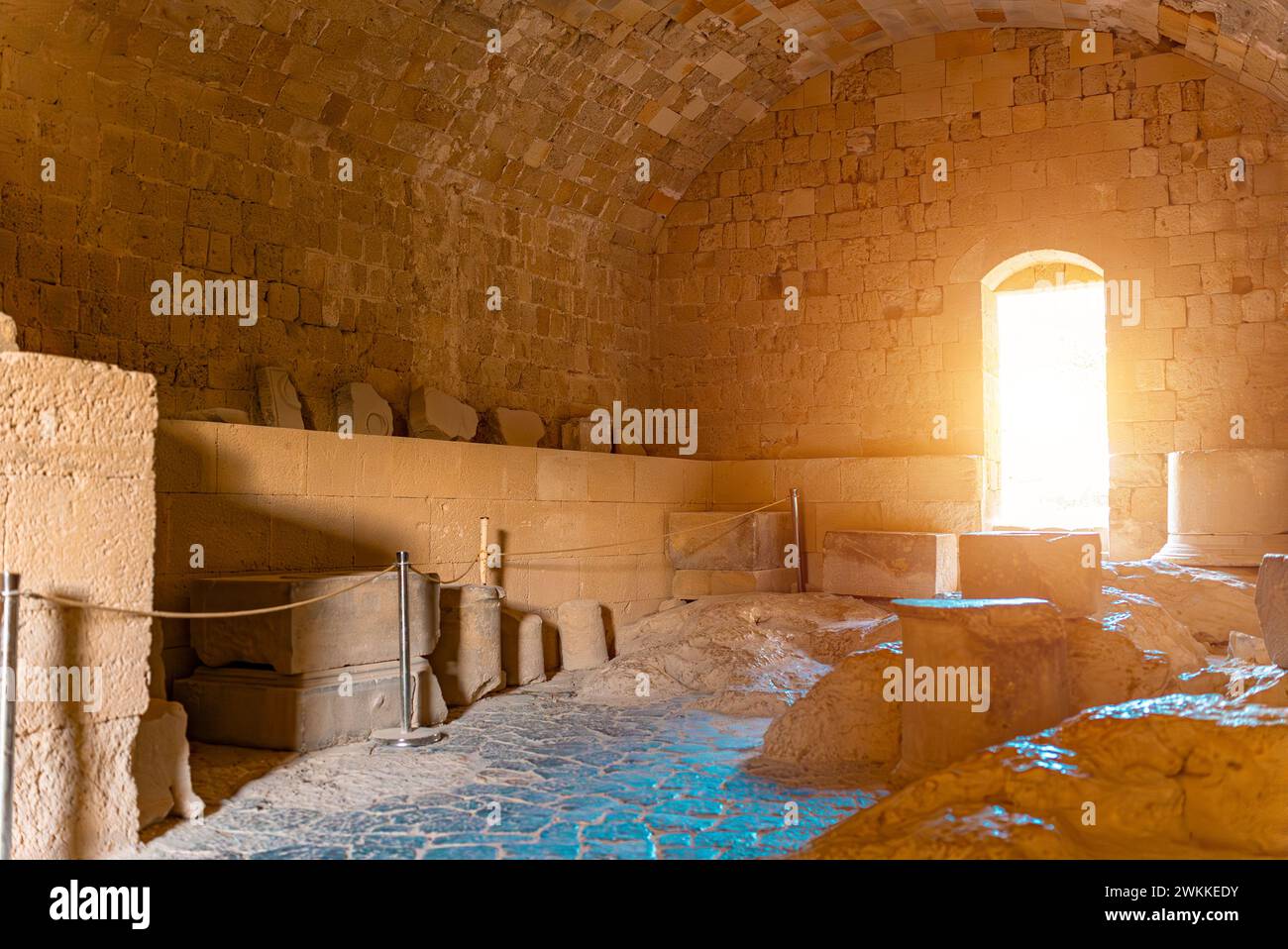Pieces of columns inside an ancient Greek temple Stock Photo - Alamy
