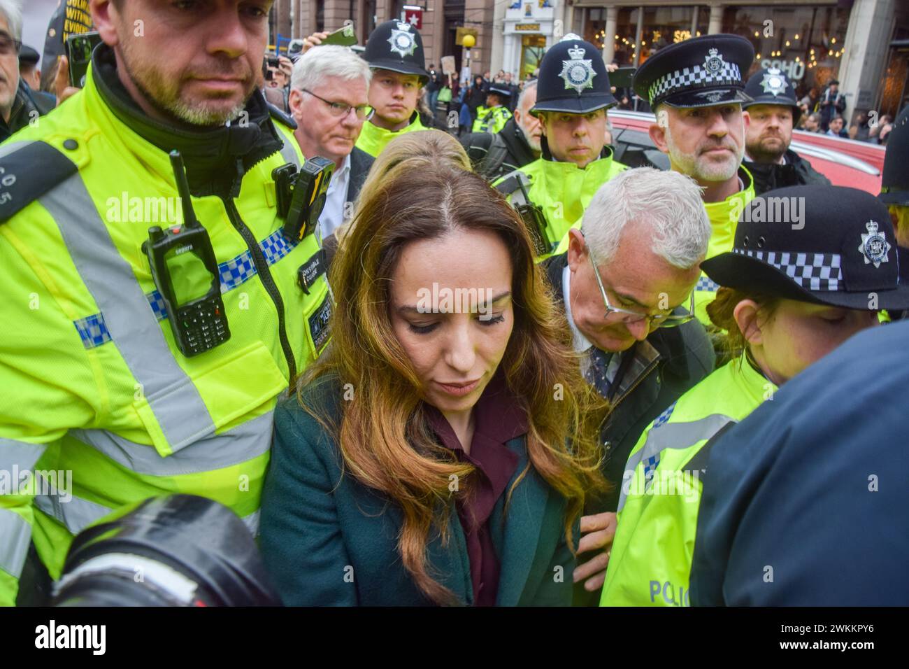 Julian assange 2024 leaves court hi-res stock photography and images ...