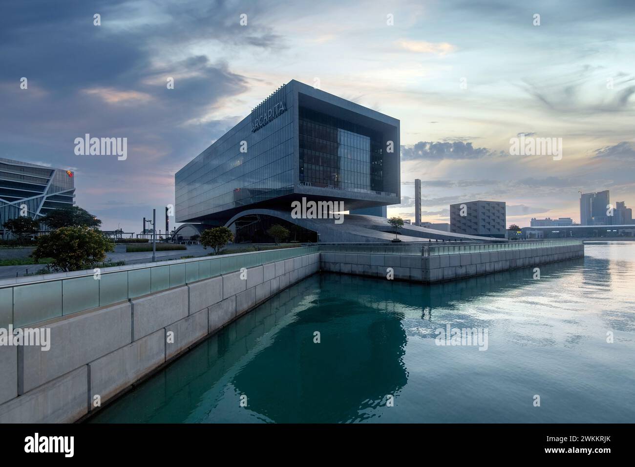 Bahrain bay exterior hi-res stock photography and images - Alamy