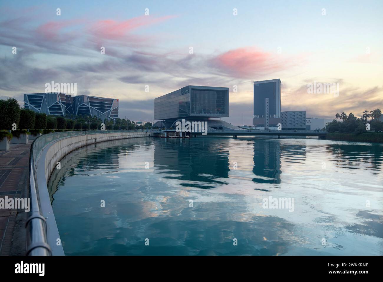 Beautiful sunset sunrise view from Arcapita building, Bahrain Bay ...