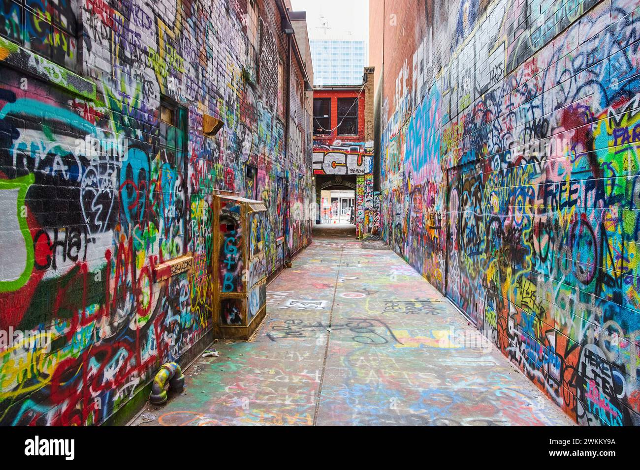 Graffiti street art local hi-res stock photography and images - Alamy