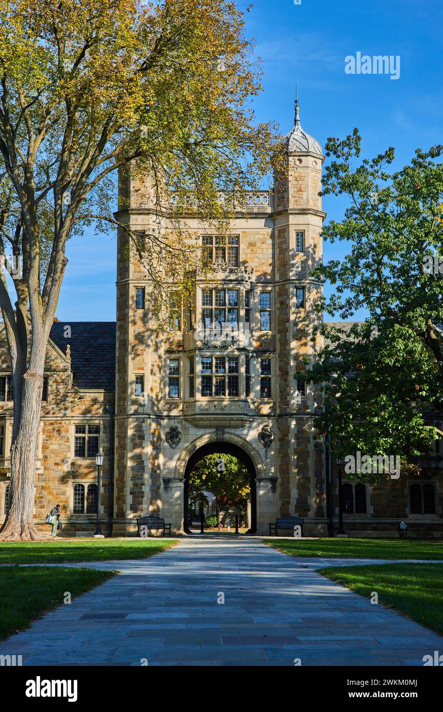 University entrance in greenery hi-res stock photography and images - Alamy