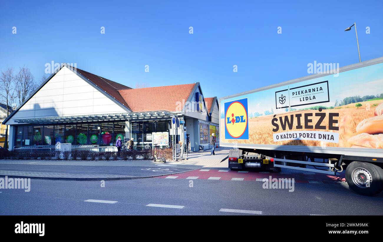 Lidl sign board hi-res stock photography and images - Alamy